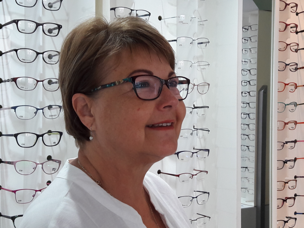 Lesley's looking great - Lindsay & Johnson Opticians